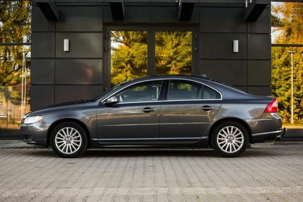 Pelēks Volvo S80 2006 Jelgava, ar dzinēja tilpumu 2.50 L un nobraukumu 243 tūkst. km par 4890 €, foto 10 vietnē AUTOMOTO.COM.LV