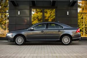 Grey Volvo S80 2006 in Jelgava, with an engine capacity of 2.50 L and mileage of 243 thousand km for 4890 €, photo 11 on AUTOMOTO.COM.LV