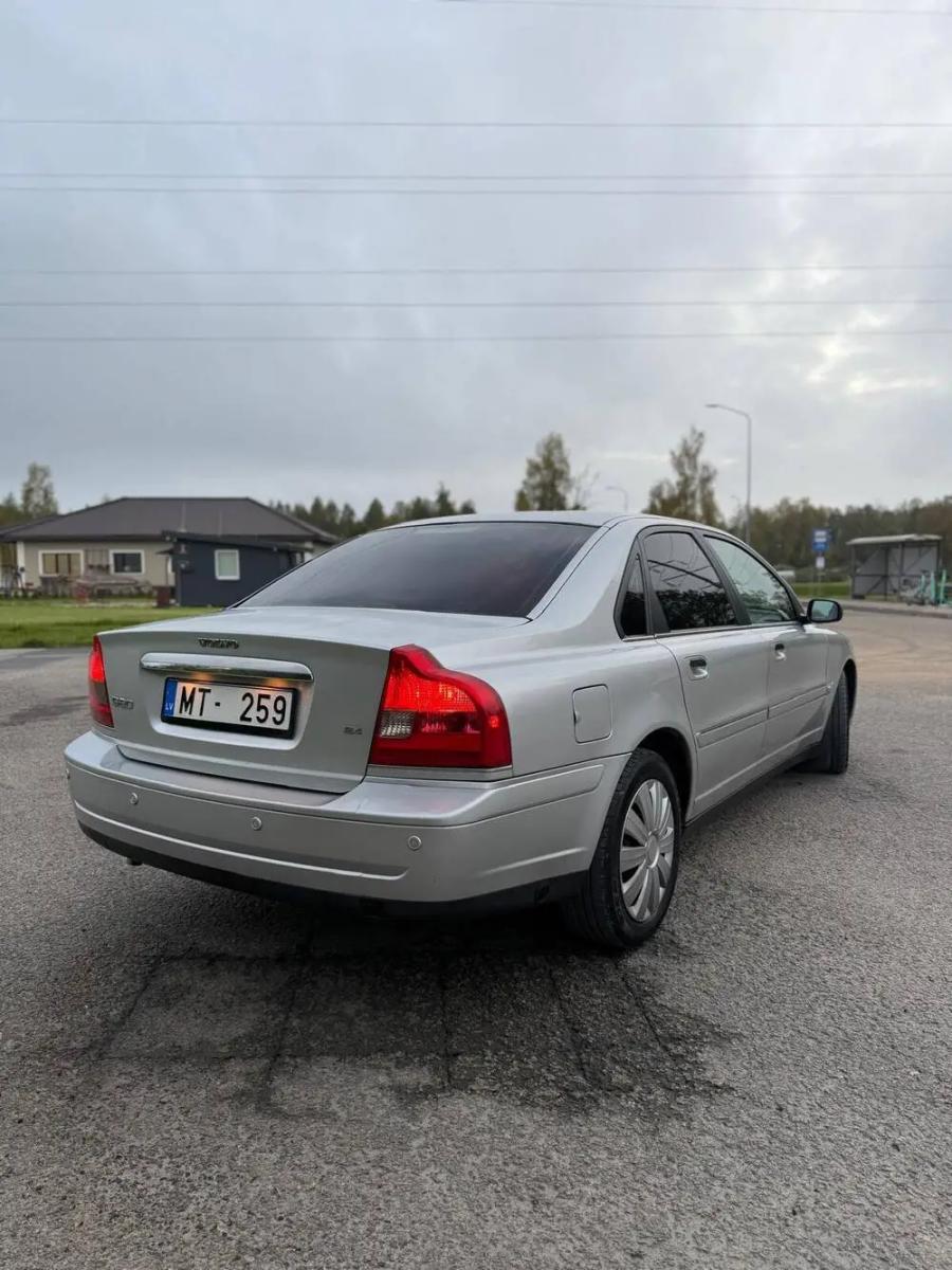 Pelēks Volvo S80 2006 Rīga, ar dzinēja tilpumu 2.40 L un nobraukumu 285 tūkst. km par 2400 €, foto 8 vietnē AUTOMOTO.COM.LV
