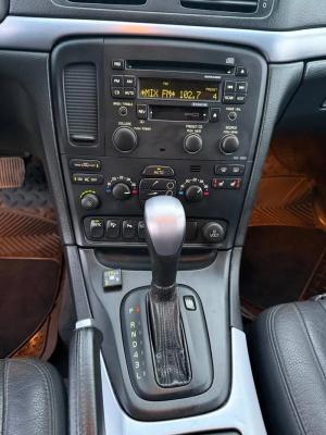 Pelēks Volvo S80 2006 Rīga, ar dzinēja tilpumu 2.40 L un nobraukumu 285 tūkst. km par 2400 €, foto 14 vietnē AUTOMOTO.COM.LV
