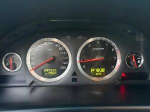 Pelēks Volvo S80 2006 Rīga, ar dzinēja tilpumu 2.40 L un nobraukumu 285 tūkst. km par 2400 €, foto 15 vietnē AUTOMOTO.COM.LV