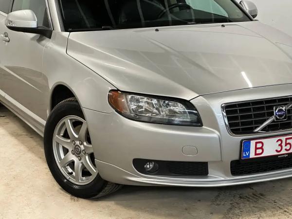 Grey Volvo S80 2006 in Jurmala, with an engine capacity of 2.40 L and mileage of 334 thousand km for 4995 €, photo 6 on AUTOMOTO.COM.LV