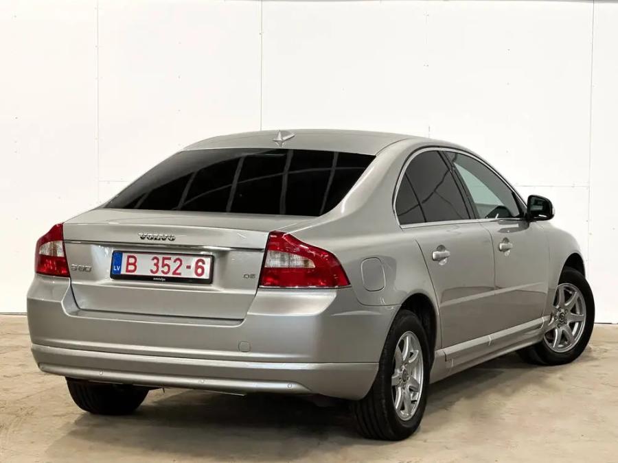 Grey Volvo S80 2006 in Jurmala, with an engine capacity of 2.40 L and mileage of 334 thousand km for 4995 €, photo 12 on AUTOMOTO.COM.LV