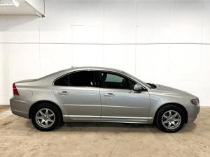 Grey Volvo S80 2006 in Jurmala, with an engine capacity of 2.40 L and mileage of 334 thousand km for 4995 €, photo 17 on AUTOMOTO.COM.LV