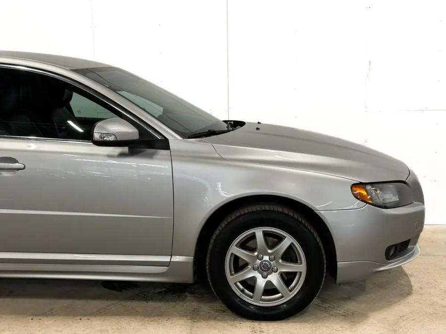 Grey Volvo S80 2006 in Jurmala, with an engine capacity of 2.40 L and mileage of 334 thousand km for 4995 €, photo 19 on AUTOMOTO.COM.LV