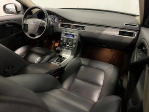 Grey Volvo S80 2006 in Jurmala, with an engine capacity of 2.40 L and mileage of 334 thousand km for 4995 €, photo 24 on AUTOMOTO.COM.LV
