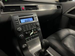 Grey Volvo S80 2006 in Jurmala, with an engine capacity of 2.40 L and mileage of 334 thousand km for 4995 €, photo 25 on AUTOMOTO.COM.LV