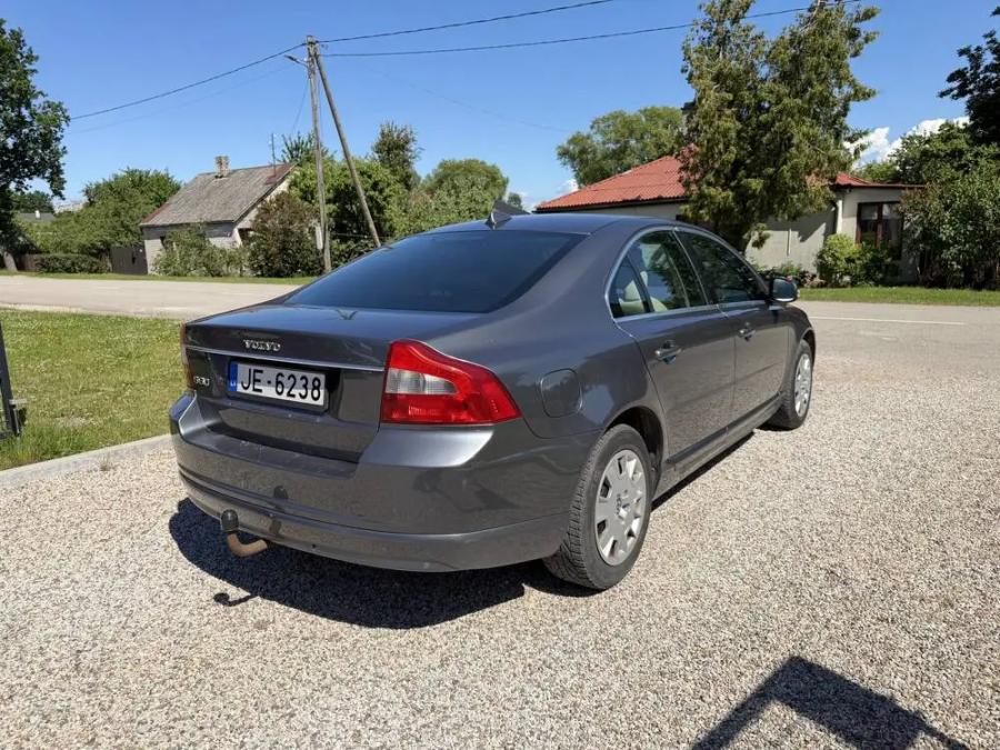 Серый Вольво С80 2006 в Вентспилс, объемом двигателя 2.40 л и пробегом 257 тыс. км за 3300 €, фото 5 на AUTOMOTO.COM.LV