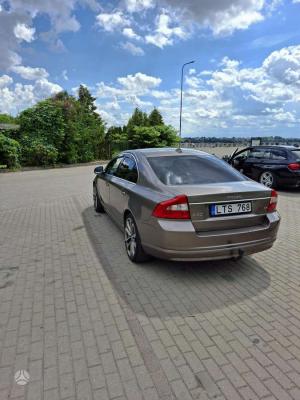 Pelēks Volvo S80 2006 Kauņa, ar dzinēja tilpumu 2.40 L un nobraukumu 323 tūkst. km par 1300 €, foto 3 vietnē AUTOMOTO.COM.LV