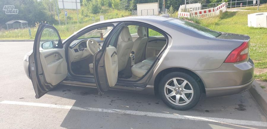 Pelēks Volvo S80 2006 Viļņa, ar dzinēja tilpumu 2.40 L un nobraukumu 300 tūkst. km par 2850 €, foto 10 vietnē AUTOMOTO.COM.LV