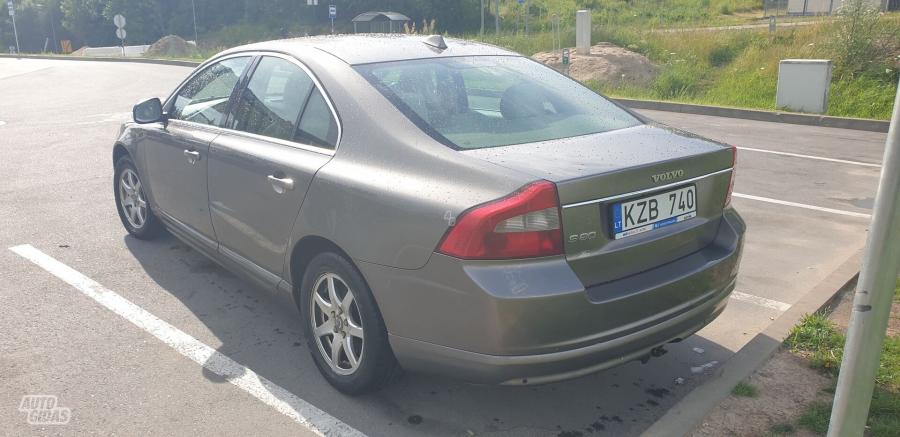 Pelēks Volvo S80 2006 Viļņa, ar dzinēja tilpumu 2.40 L un nobraukumu 300 tūkst. km par 2850 €, foto 12 vietnē AUTOMOTO.COM.LV