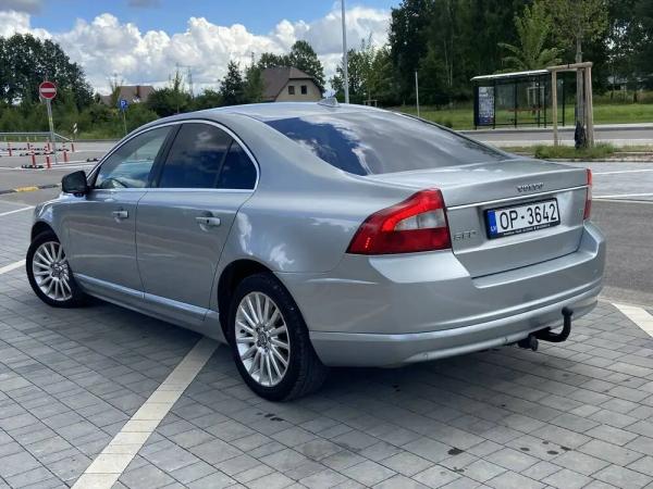 Pelēks Volvo S80 2006 Jelgava, ar dzinēja tilpumu 2.40 L un nobraukumu 295 tūkst. km par 2990 €, foto 4 vietnē AUTOMOTO.COM.LV
