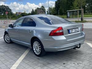 Grey Volvo S80 2006 in Jelgava, with an engine capacity of 2.40 L and mileage of 0 thousand km for 2990 €, photo 5 on AUTOMOTO.COM.LV