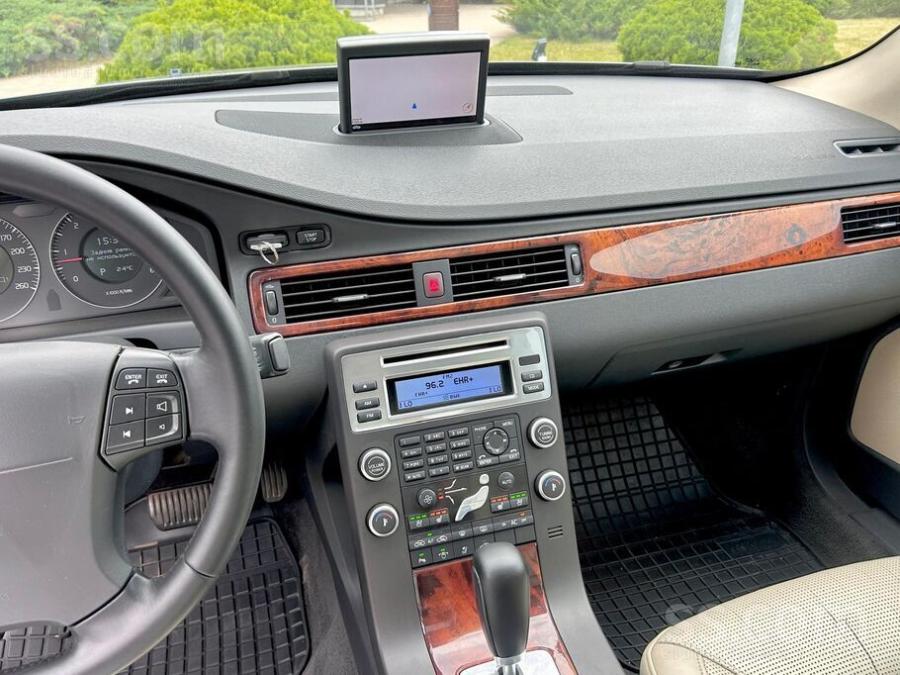 Pelēks Volvo S80 2006 Rīga, ar dzinēja tilpumu 2.40 L un nobraukumu 0 tūkst. km par 3850 €, foto 13 vietnē AUTOMOTO.COM.LV