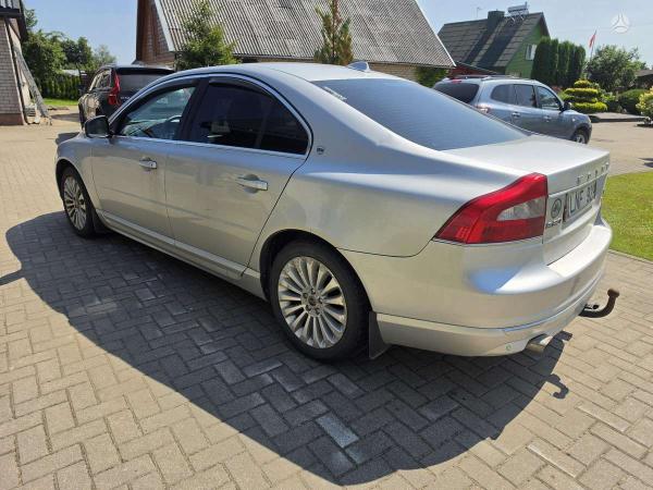 Pelēks Volvo S80 2006 Šilalė, ar dzinēja tilpumu 2.40 L un nobraukumu 307 tūkst. km par 1999 €, foto 6 vietnē AUTOMOTO.COM.LV