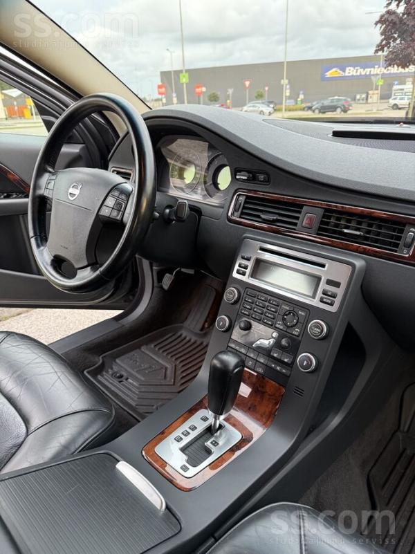 Pelēks Volvo S80 2006 Rīga, ar dzinēja tilpumu 2.40 L un nobraukumu 325 tūkst. km par 3700 €, foto 7 vietnē AUTOMOTO.COM.LV