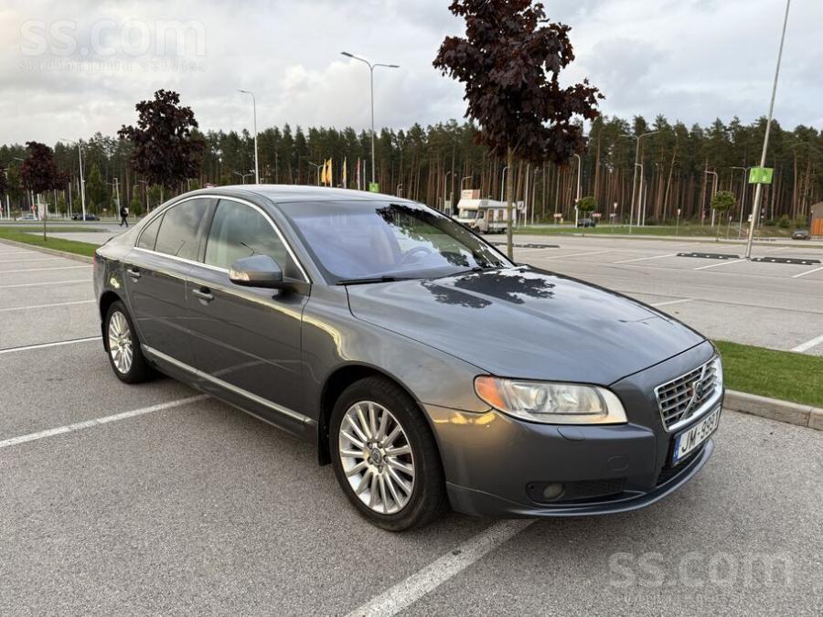 Grey Volvo S80 2006 in Riga, with an engine capacity of 2.40 L and mileage of 325 thousand km for 3700 €, photo 9 on AUTOMOTO.COM.LV