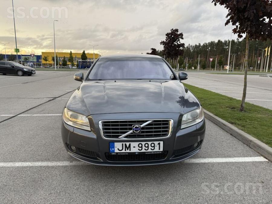 Grey Volvo S80 2006 in Riga, with an engine capacity of 2.40 L and mileage of 325 thousand km for 3700 €, photo 10 on AUTOMOTO.COM.LV