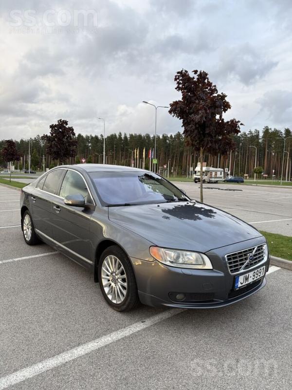 Pelēks Volvo S80 2006 Rīga, ar dzinēja tilpumu 2.40 L un nobraukumu 325 tūkst. km par 3700 €, foto 10 vietnē AUTOMOTO.COM.LV