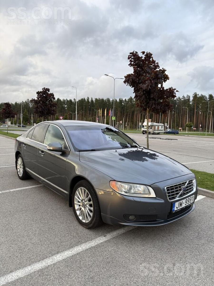 Grey Volvo S80 2006 in Riga, with an engine capacity of 2.40 L and mileage of 325 thousand km for 3700 €, photo 11 on AUTOMOTO.COM.LV