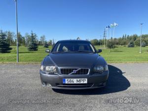 Pelēks Volvo S80 2006 Mardu, ar dzinēja tilpumu 2.40 L un nobraukumu 391 tūkst. km par 2500 €, foto 6 vietnē AUTOMOTO.COM.LV