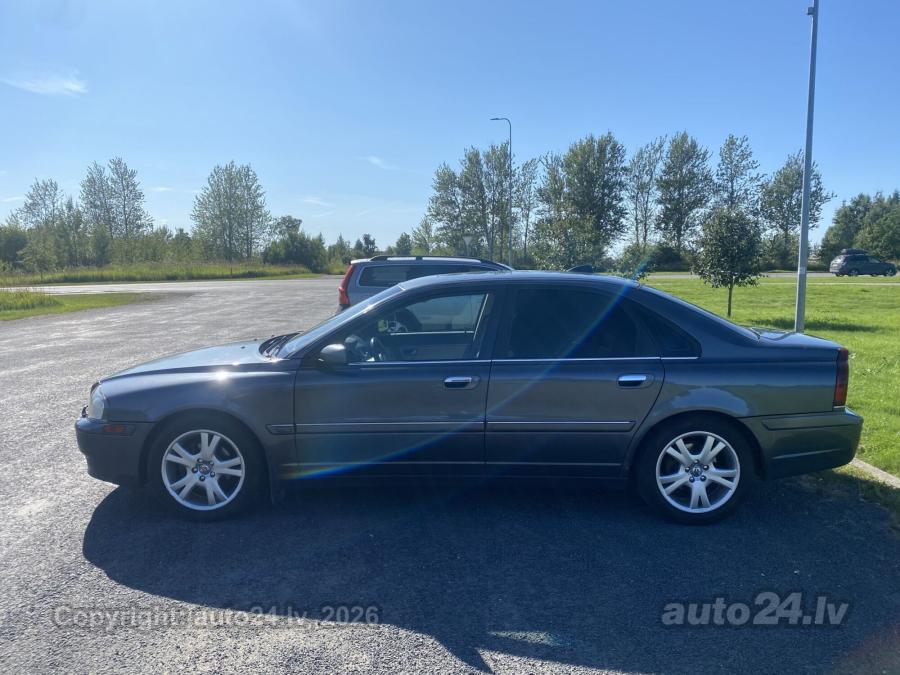 Pelēks Volvo S80 2006 Mardu, ar dzinēja tilpumu 2.40 L un nobraukumu 391 tūkst. km par 2500 €, foto 7 vietnē AUTOMOTO.COM.LV