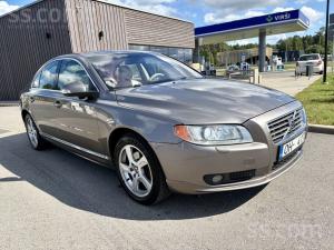 Pelēks Volvo S80 2006 Rīga, ar dzinēja tilpumu 2.40 L un nobraukumu 0 tūkst. km par 4000 €, foto 3 vietnē AUTOMOTO.COM.LV