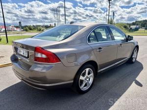 Pelēks Volvo S80 2006 Rīga, ar dzinēja tilpumu 2.40 L un nobraukumu 0 tūkst. km par 4000 €, foto 4 vietnē AUTOMOTO.COM.LV