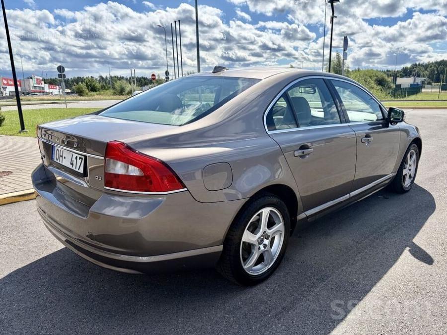 Pelēks Volvo S80 2006 Rīga, ar dzinēja tilpumu 2.40 L un nobraukumu 0 tūkst. km par 4000 €, foto 4 vietnē AUTOMOTO.COM.LV