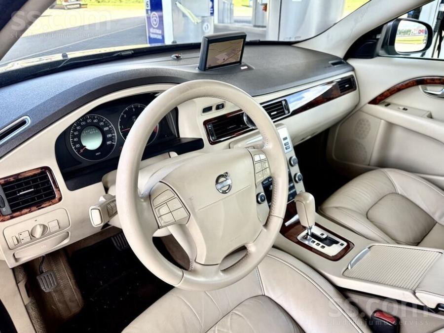 Pelēks Volvo S80 2006 Rīga, ar dzinēja tilpumu 2.40 L un nobraukumu 0 tūkst. km par 4000 €, foto 6 vietnē AUTOMOTO.COM.LV