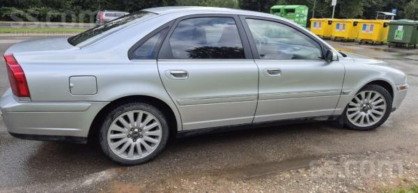 Pelēks Volvo S80 2006 Ogre, ar dzinēja tilpumu 2.40 L un nobraukumu 433 tūkst. km par 900 €, foto 3 vietnē AUTOMOTO.COM.LV