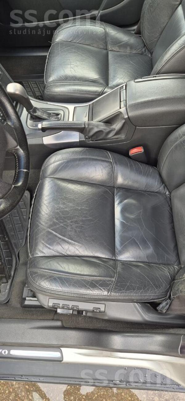 Pelēks Volvo S80 2006 Ogre, ar dzinēja tilpumu 2.40 L un nobraukumu 433 tūkst. km par 900 €, foto 5 vietnē AUTOMOTO.COM.LV