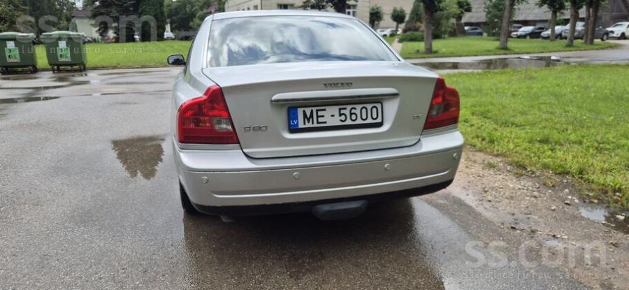 Pelēks Volvo S80 2006 Ogre, ar dzinēja tilpumu 2.40 L un nobraukumu 433 tūkst. km par 900 €, foto 8 vietnē AUTOMOTO.COM.LV