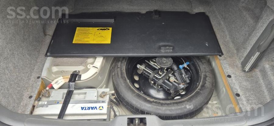 Pelēks Volvo S80 2006 Ogre, ar dzinēja tilpumu 2.40 L un nobraukumu 433 tūkst. km par 900 €, foto 9 vietnē AUTOMOTO.COM.LV
