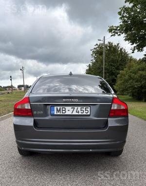 Pelēks Volvo S80 2006 Ventspils, ar dzinēja tilpumu 2.40 L un nobraukumu 450 tūkst. km par 2100 €, foto 7 vietnē AUTOMOTO.COM.LV