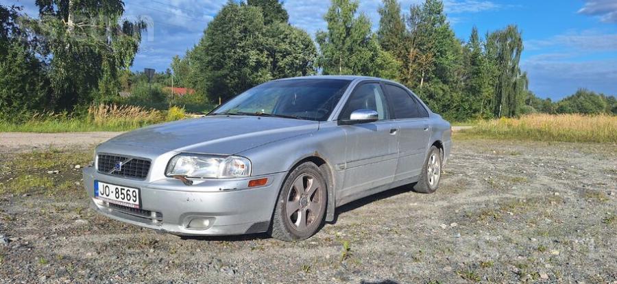 Pelēks Volvo S80 2006 Ogre, ar dzinēja tilpumu 2.40 L un nobraukumu 449 tūkst. km par 400 €, foto 3 vietnē AUTOMOTO.COM.LV