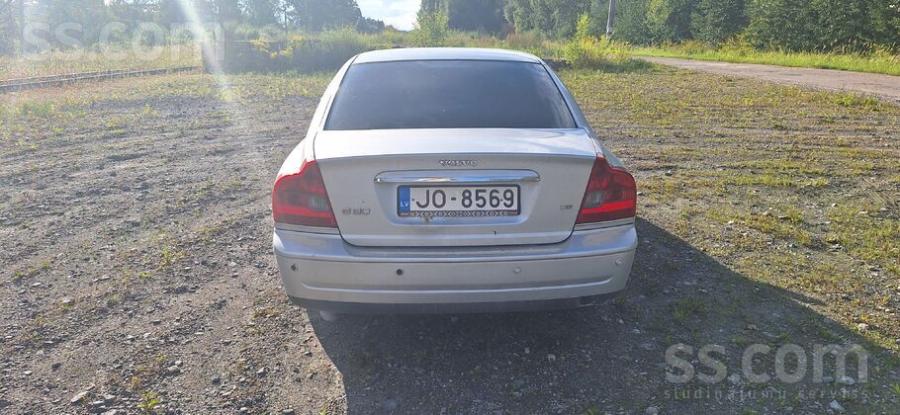 Pelēks Volvo S80 2006 Ogre, ar dzinēja tilpumu 2.40 L un nobraukumu 449 tūkst. km par 400 €, foto 5 vietnē AUTOMOTO.COM.LV