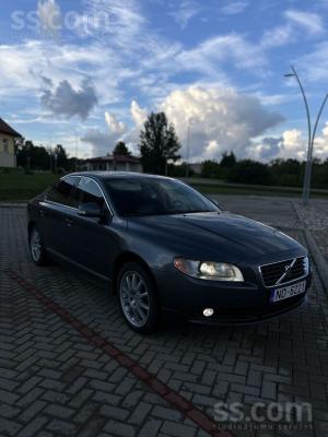 Grey Volvo S80 2006 in Madona, with an engine capacity of 2.40 L and mileage of 439 thousand km for 2500 €, photo  on AUTOMOTO.COM.LV
