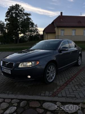Grey Volvo S80 2006 in Madona, with an engine capacity of 2.40 L and mileage of 439 thousand km for 2500 €, photo 3 on AUTOMOTO.COM.LV