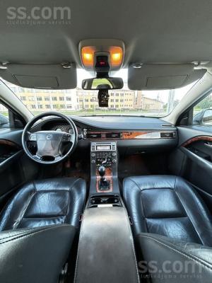 Grey Volvo S80 2006 in Madona, with an engine capacity of 2.40 L and mileage of 439 thousand km for 2500 €, photo 7 on AUTOMOTO.COM.LV