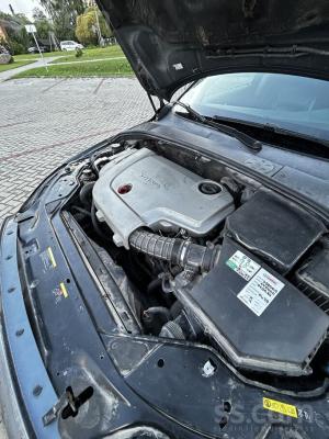 Grey Volvo S80 2006 in Madona, with an engine capacity of 2.40 L and mileage of 439 thousand km for 2500 €, photo 9 on AUTOMOTO.COM.LV