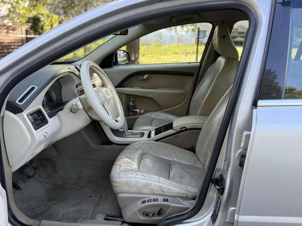 Pelēks Volvo S80 2006 Viļņa, ar dzinēja tilpumu 2.40 L un nobraukumu 336 tūkst. km par 2900 €, foto 7 vietnē AUTOMOTO.COM.LV