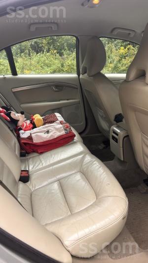 Pelēks Volvo S80 2006 Rīga, ar dzinēja tilpumu 2.40 L un nobraukumu 305 tūkst. km par 2250 €, foto 8 vietnē AUTOMOTO.COM.LV