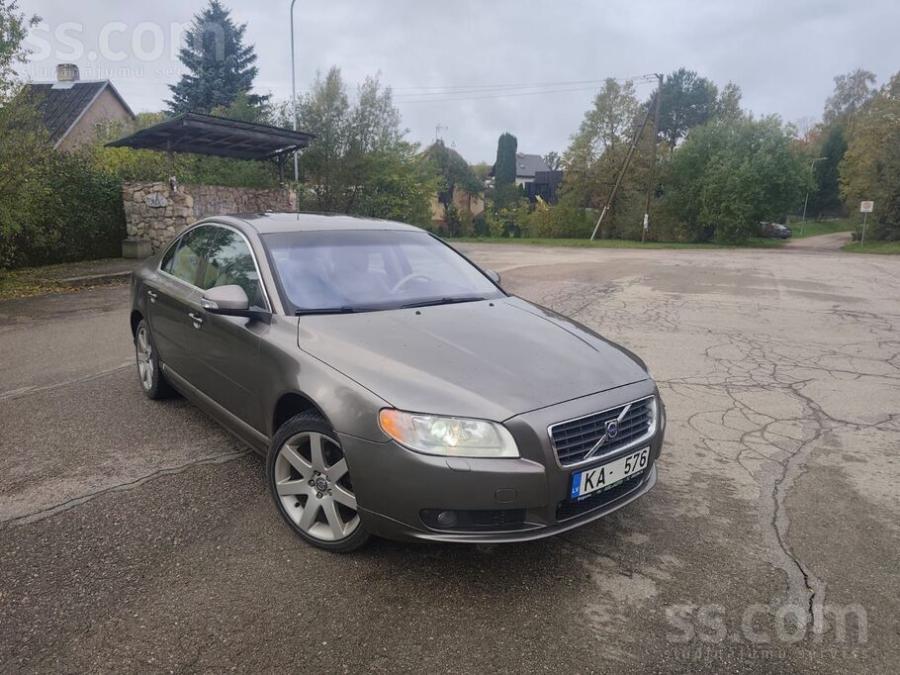 Pelēks Volvo S80 2006 Rīga, ar dzinēja tilpumu 2.40 L un nobraukumu 380 tūkst. km par 3700 €, foto 1 vietnē AUTOMOTO.COM.LV
