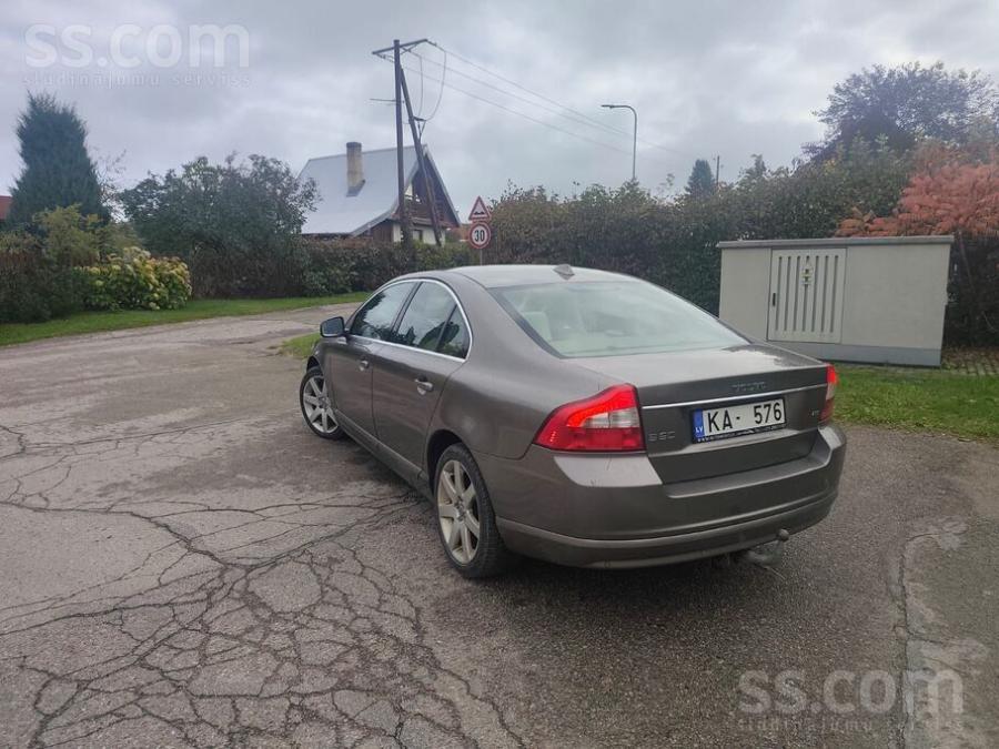 Pelēks Volvo S80 2006 Rīga, ar dzinēja tilpumu 2.40 L un nobraukumu 380 tūkst. km par 3700 €, foto 5 vietnē AUTOMOTO.COM.LV