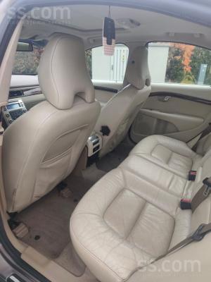 Pelēks Volvo S80 2006 Rīga, ar dzinēja tilpumu 2.40 L un nobraukumu 380 tūkst. km par 3700 €, foto 6 vietnē AUTOMOTO.COM.LV