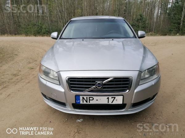 Pelēks Volvo S80 2007 Preiļi, ar dzinēja tilpumu 2.40 L un nobraukumu 330 tūkst. km par 1300 €, foto 1 vietnē AUTOMOTO.COM.LV