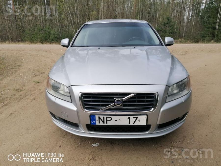 Pelēks Volvo S80 2007 Preiļi, ar dzinēja tilpumu 2.40 L un nobraukumu 330 tūkst. km par 1300 €, foto 1 vietnē AUTOMOTO.COM.LV