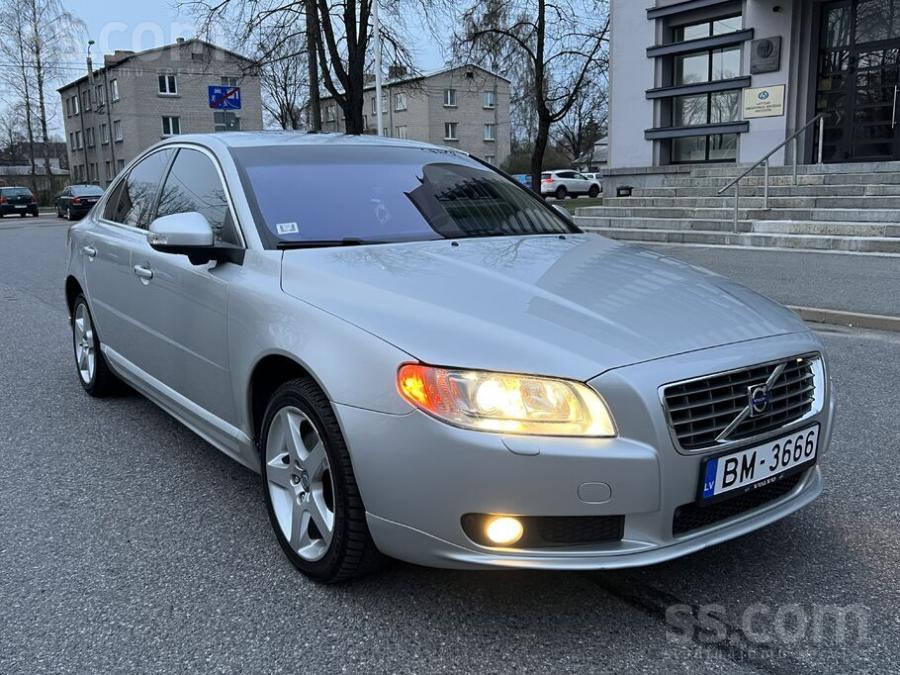 Grey Volvo S80 2007 in Riga, with an engine capacity of 2.40 L and mileage of 280 thousand km for 3900 €, photo 3 on AUTOMOTO.COM.LV