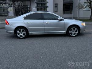 Grey Volvo S80 2007 in Riga, with an engine capacity of 2.40 L and mileage of 280 thousand km for 3900 €, photo 5 on AUTOMOTO.COM.LV